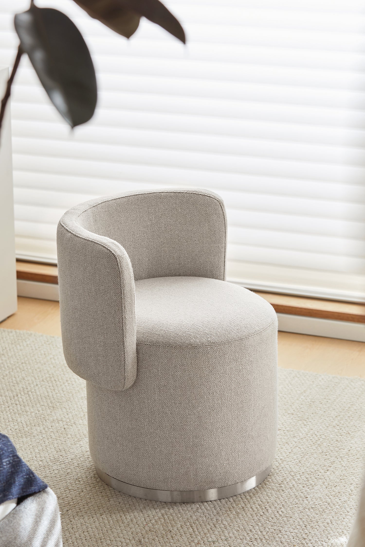 Minimalist Premium Chairs in Singapore | Sleek & Durable – LOFT HOME
