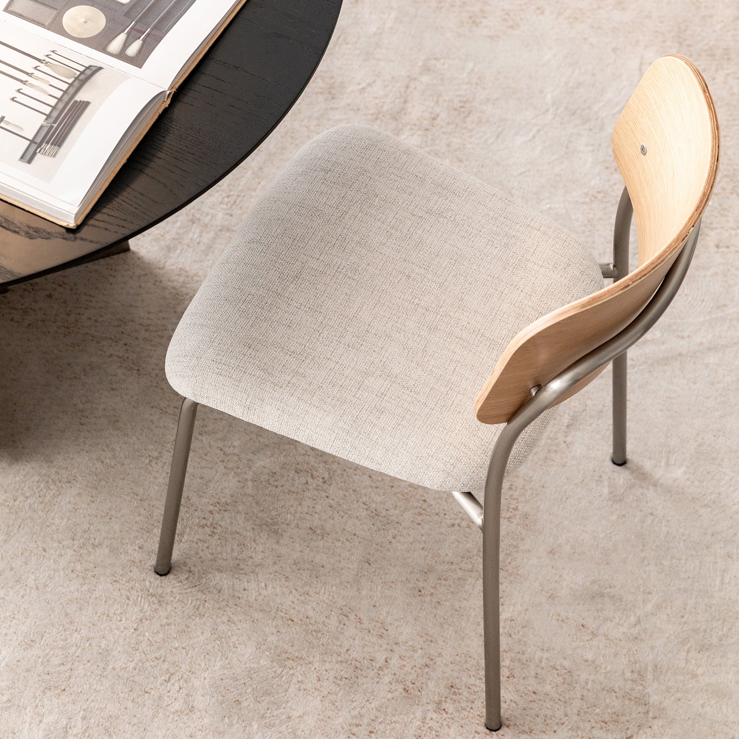 Minimalist Ash Wood Veneer Cotton Fabric Dining Chair AERI – LOFT HOME